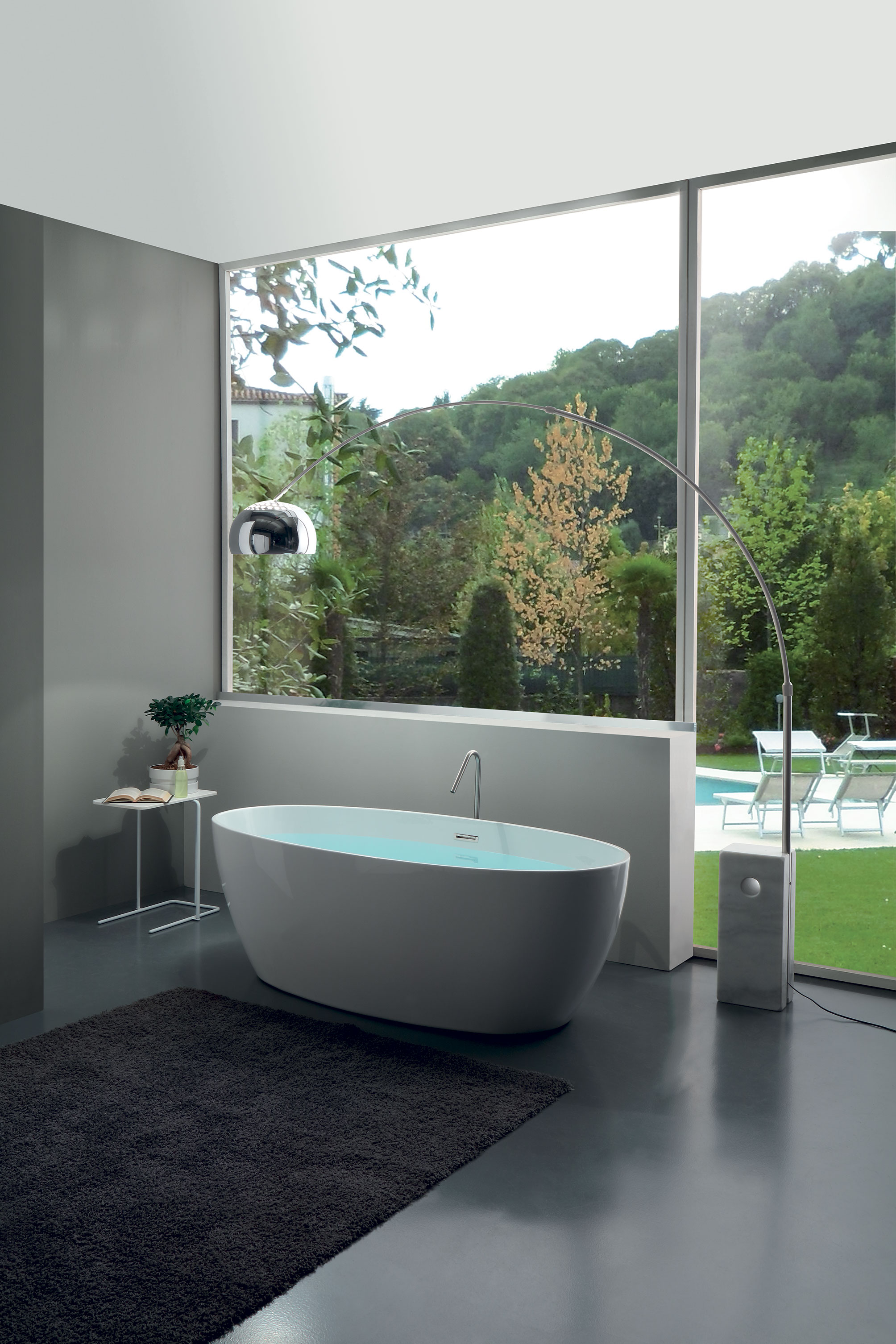Style and shape of bathtubs: which one should be chosen?